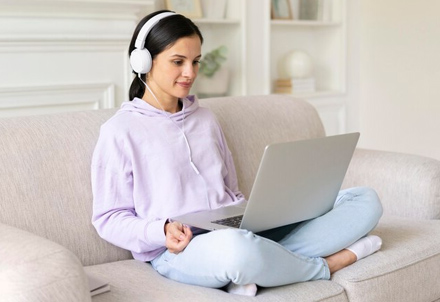 Вивчення англійської мови самостійно за допомогою EdTech платформи Booyya